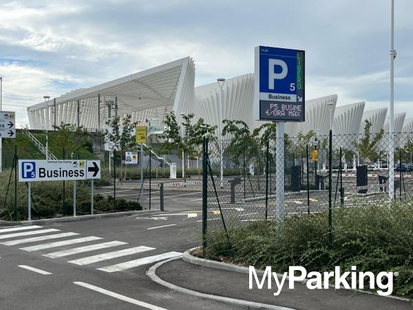 Terminal One Parking P5 Business - MyParking